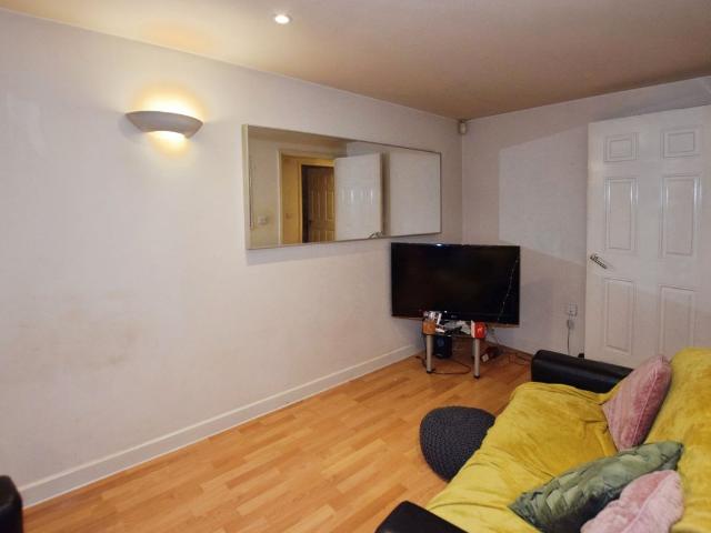 The Royal, Wilton Place, Salford M3, 1 bed flat to rent, £950 pcm | PrimeLocation