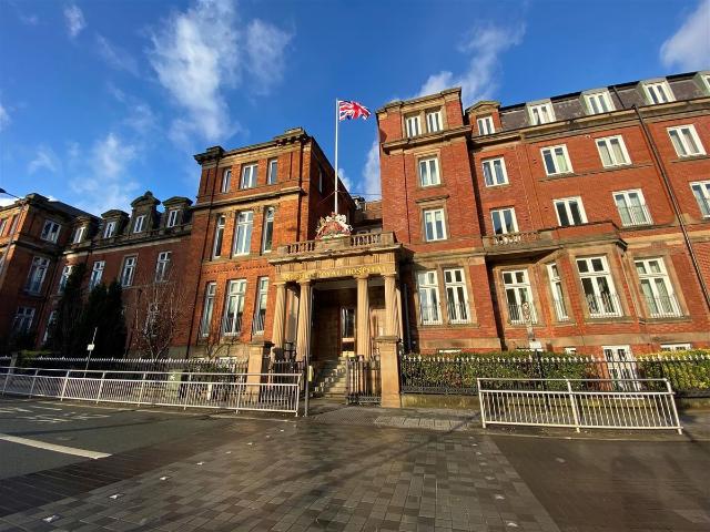 The Royal, Wilton Place, Salford M3, 2 bed flat to rent, £1,300 pcm | PrimeLocation