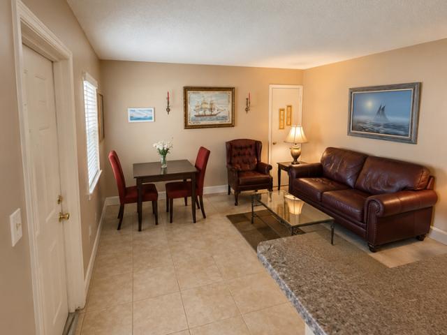 The Roberson 2 Bedroom Apartment for Rent at 615 Lakeview St, Orlando, FL 32804 College Park