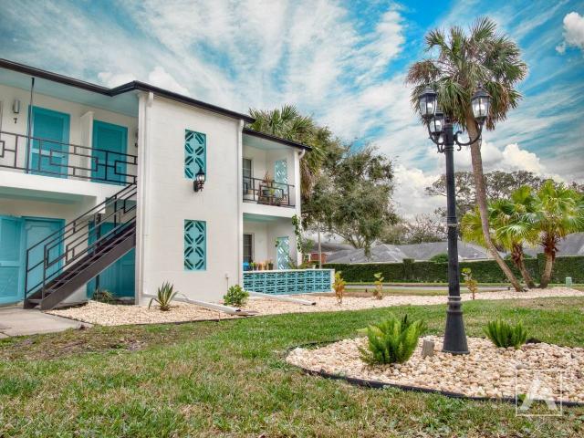 The Roberson 2 Bedroom Apartment for Rent at 615 Lakeview St, Orlando, FL 32804 College Park
