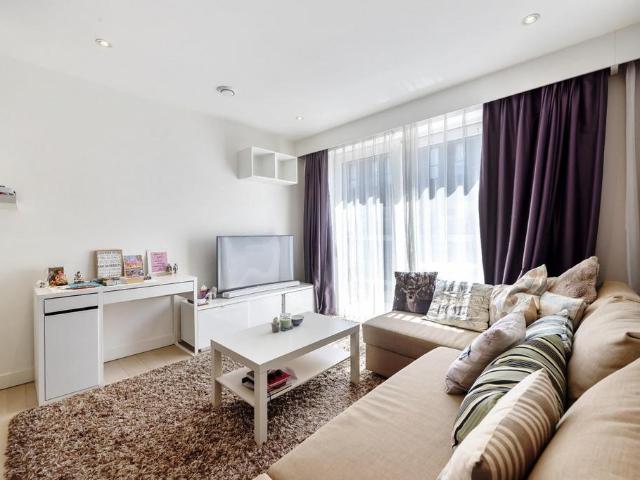 The Roper, Reminder Lane, Parkside. Studio to rent £1,800 pcm £415 pw