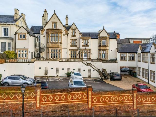 The Ropewalk, Oxford Heights, NG1 4 bed flat to rent £1,650 pcm £381 pw