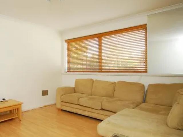The Rose Battersea, 74 76 Battersea Bridge Road, London, SW11 3AG, United Kingdom | 3 bed apartment for rent #166933987 | Rentberry