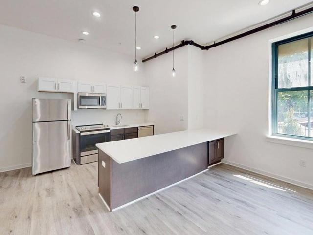 The Roseville 1 Bedroom Apartment for Rent at 70 Roseville Ave, Newark, NJ 07107 Lower Roseville