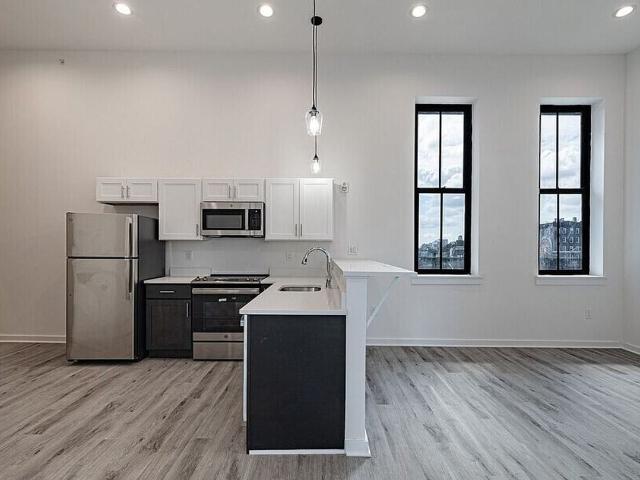The Roseville 1 Bedroom Apartment for Rent at 70 Roseville Ave, Newark, NJ 07107 Lower Roseville