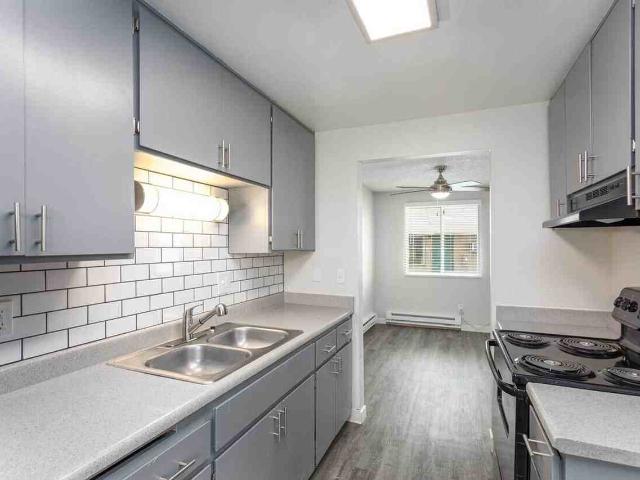 The Rosewood Apartments 3 Bedroom Apartment for Rent at 2309 E Euclid Ave, Spokane, WA 99207 Bemiss