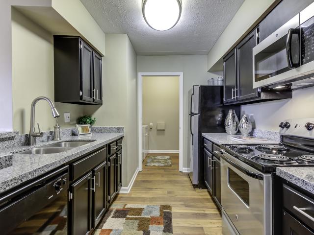 The Racquet Club Apartments 2 Bedroom Apartment for Rent at 3900 Crosby Dr, Lexington, KY 40515