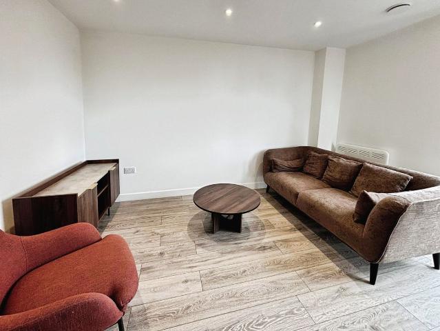 The Radiant, 84 Kirkstall Road, Leeds, West Yorkshire LS3, 2 bed flat to rent, £1,275 pcm | PrimeLocation