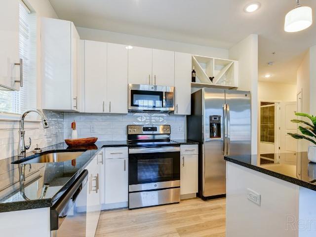 The Rail at North Bergen 1 Bedroom Apartment for Rent at 4828 Tonnelle Ave, North Bergen, NJ 07047