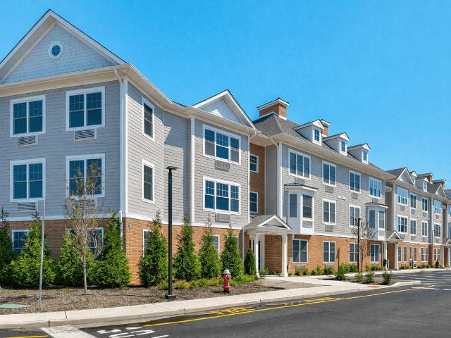 The Rail at North Bergen 1 Bedroom Apartment for Rent at 4828 Tonnelle Ave, North Bergen, NJ 07047