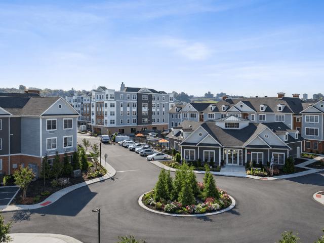 The Rail at North Bergen 2 Bedroom Apartment for Rent at 4828 Tonnelle Ave, North Bergen, NJ 07047