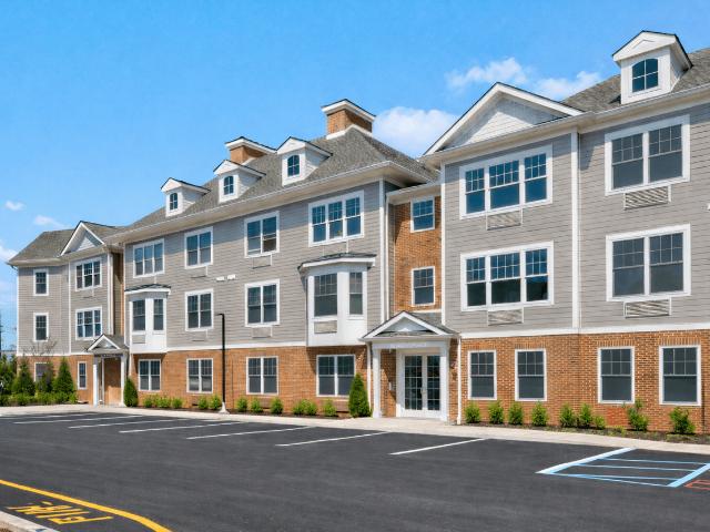 The Rail at North Bergen 2 Bedroom Apartment for Rent at 4828 Tonnelle Ave, North Bergen, NJ 07047