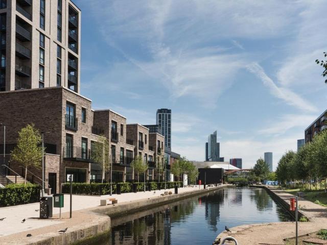 The Railings, Middlewood Locks