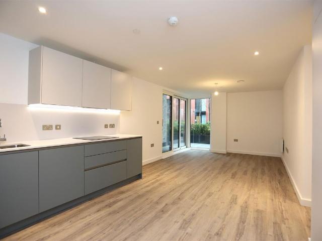 The Railings, Middlewood Locks M5, 2 bed flat to rent, £1,550 pcm | PrimeLocation