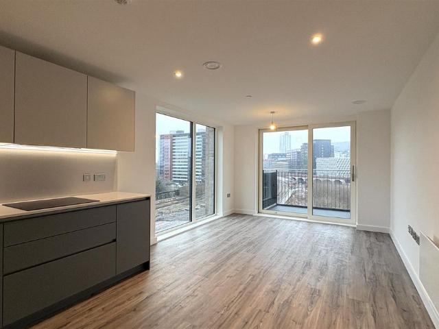 The Railings, Middlewood Locks M5, 2 bed flat to rent, £1,575 pcm | PrimeLocation