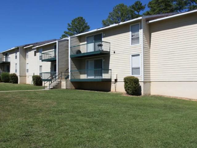 The Raintree Apartments 3 Bedroom Apartment for Rent at 2318 Raintree Ct, Center Point, AL 35215