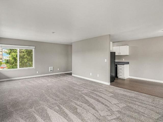 The Raleigh 2 Bedroom Apartment for Rent at 12415 Ambaum Blvd Sw, Burien, WA 98146 Salmon Creek