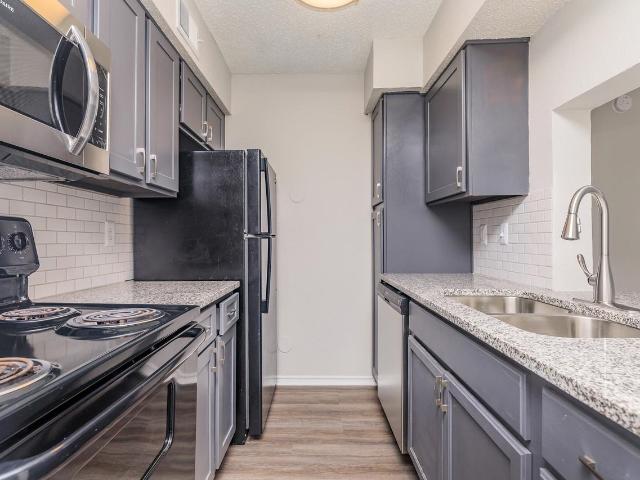 The Retreat @ 3737 1 Bedroom Apartment for Rent at 3737 Timberglen Rd, Dallas, TX 75287