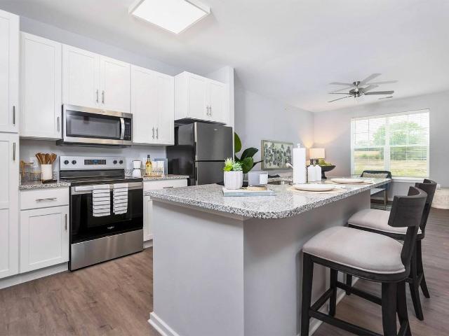 The Retreat Apartments 2 Bedroom Apartment for Rent at 2331 Cadotte Dr Sw, Wyoming, MI 49519