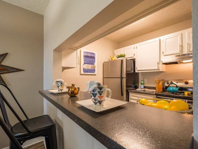 The Retreat at Candelaria 2 Bedroom Apartment for Rent at 3011 Jane Pl Ne, Albuquerque, NM 87111 La Reina De Los Altos