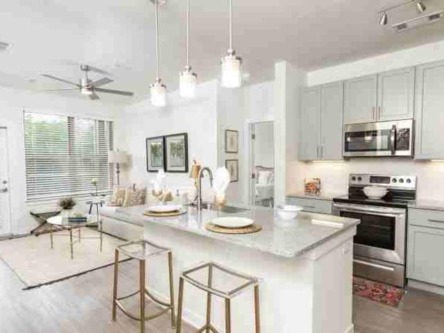 The Retreat at Fairhope Village 2 Bedroom Apartment for Rent at 300 Fly Creek Ave, Fairhope, AL 36532