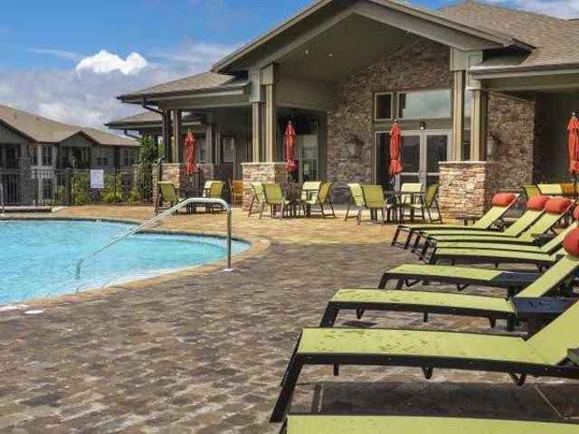 The Retreat at Fairhope Village 3 Bedroom Apartment for Rent at 300 Fly Creek Ave, Fairhope, AL 36532