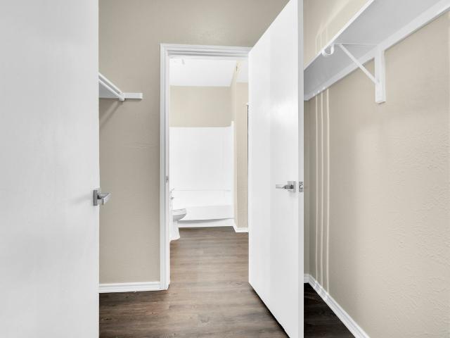 The Retreat at Faulkner Point 1 Bedroom Apartment for Rent at 4288 Bass Pro Dr, Garland, TX 75043