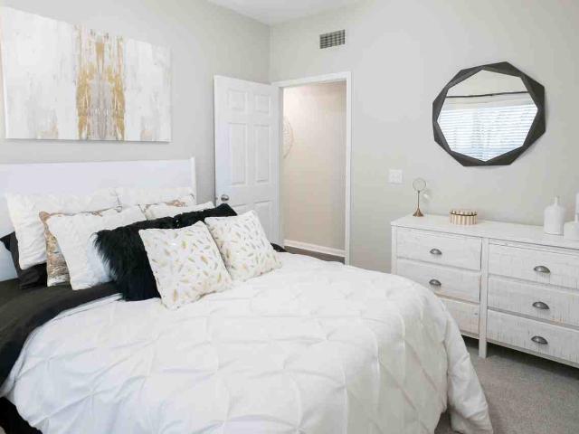 The Retreat at Steeplechase 1 Bedroom Apartment for Rent at 11245 West Rd, Houston, TX 77065