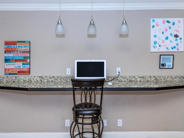 The Retreat @ College Hills 2 Bedroom Apartment for Rent at 2431 College Hills Blvd, San Angelo, TX 76904
