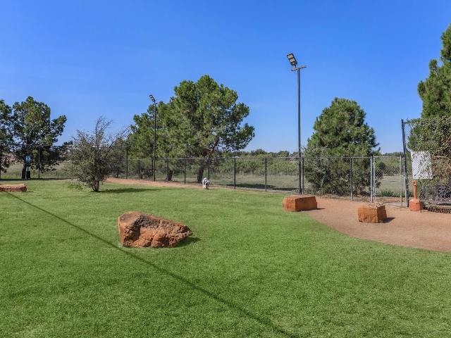 The Retreat @ College Hills 3 Bedroom Apartment for Rent at 2431 College Hills Blvd, San Angelo, TX 76904
