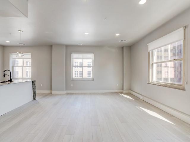 The Reunion Building 1 Bedroom Apartment for Rent at 9 E 4th St, Tulsa, OK 74103