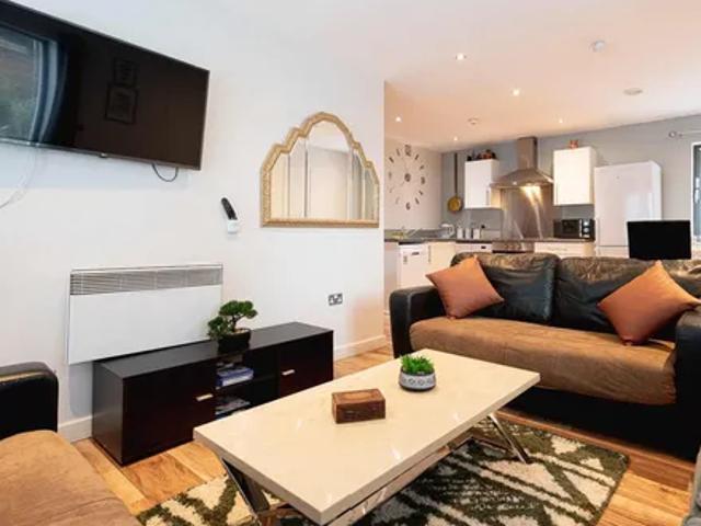 The Reach, 39 Leeds Street, Pride Quarter, Liverpool, L3 2DE, United Kingdom | 2 bed apartment for rent #166440185 | Rentberry