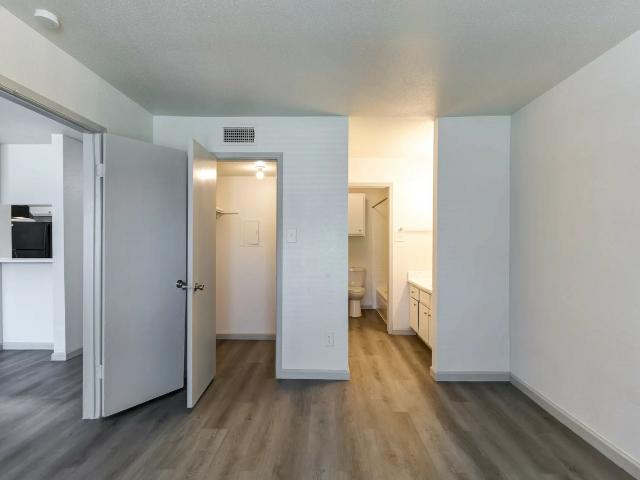 The Redford 1 Bedroom Apartment for Rent at 1221 Redford St, Houston, TX 77034 Edgebrook