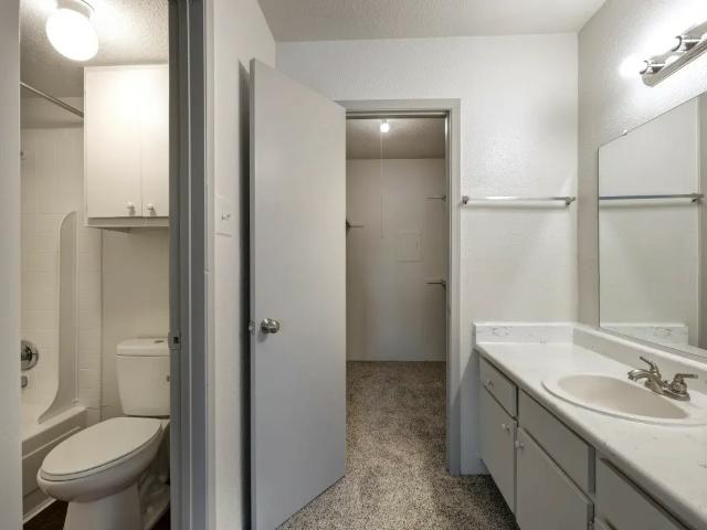 The Redford 1 Bedroom Apartment for Rent at 1221 Redford St, Houston, TX 77034 Edgebrook