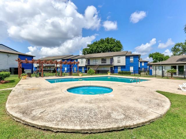 The Redford 1 Bedroom Apartment for Rent at 1221 Redford St, Houston, TX 77034 Edgebrook