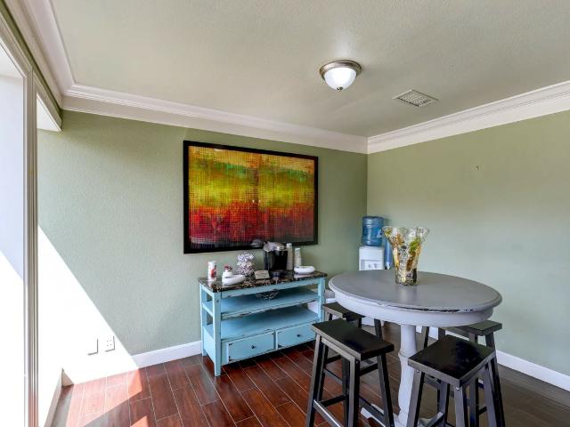 The Redford 2 Bedroom Apartment for Rent at 1221 Redford St, Houston, TX 77034 Edgebrook
