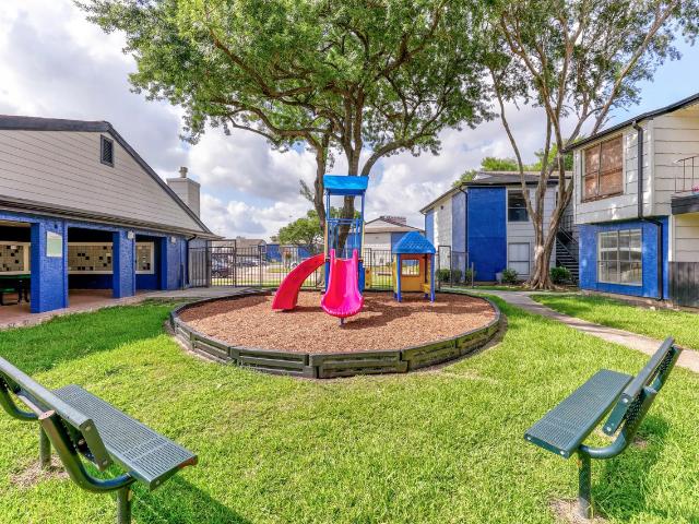 The Redford 2 Bedroom Apartment for Rent at 1221 Redford St, Houston, TX 77034 Edgebrook