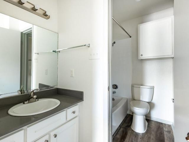 The Redford 2 Bedroom Apartment for Rent at 1221 Redford St, Houston, TX 77034 Edgebrook