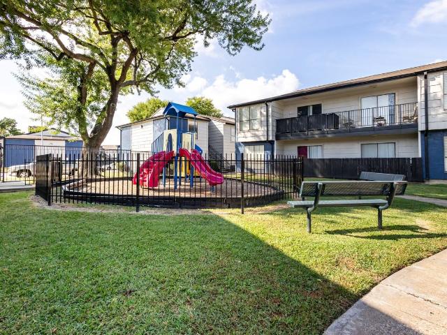 The Redford 2 Bedroom Apartment for Rent at 1221 Redford St, Houston, TX 77034 Edgebrook