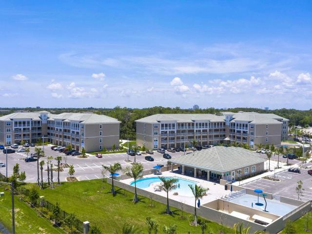 The Reef at Winkler 2 Bedroom Apartment for Rent at 3615 Schoolhouse Rd W, Fort Myers, FL 33916