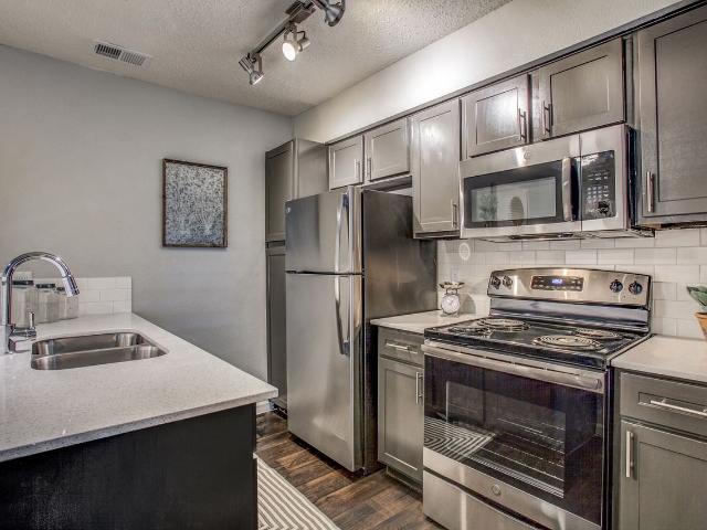The Reese at Eastchase 1 Bedroom Apartment for Rent at 9001 Randol Mill Rd, Fort Worth, TX 76120