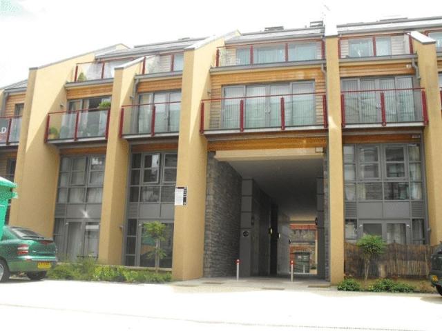 The Refinery, Jacob Street, Bristol BS2, 2 bed flat to rent, £1,245 pcm | PrimeLocation