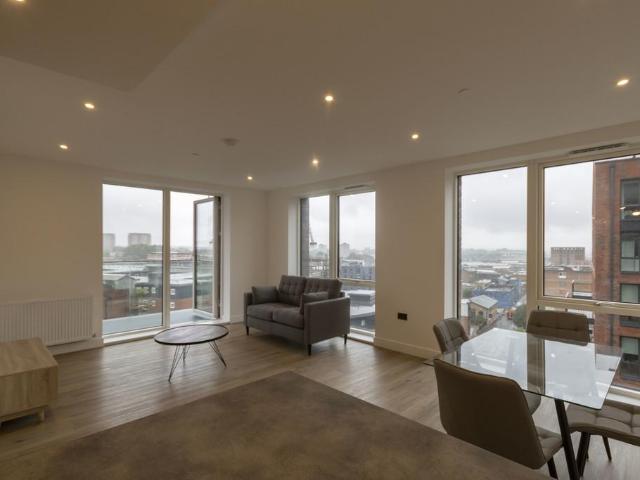 The Regent, Snow Hill Wharf, Shadwell. 2 bed apartment to rent £1,600 pcm £369 pw