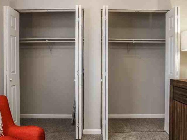 The Reserve at 77 Apartment Homes 1 Bedroom Apartment for Rent at 12000 W 77th Ter, Lenexa, KS 66216