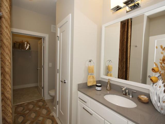 The Reserve at the Ballpark 3 Bedroom Apartment for Rent at 2875 Crescent Pkwy, Atlanta, GA 30339