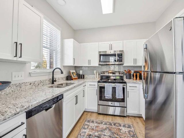 The Reserve at Meadowmont Apartments and Townhomes 3 Bedroom Apartment for Rent at 100 Village Crossing Dr, Chapel Hill, NC 27517
