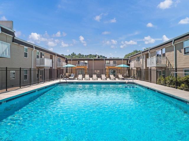 The Reserve at Red Bank Apartment Homes 2 Bedroom Apartment for Rent at 4103 Dayton Blvd, Chattanooga, TN 37415