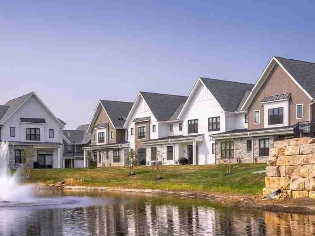The Reserve at Sono 1 Bedroom Home for Rent at 400 Oak Grove Ln, Arden Hills, MN 55127 Arden Hills Shoreview