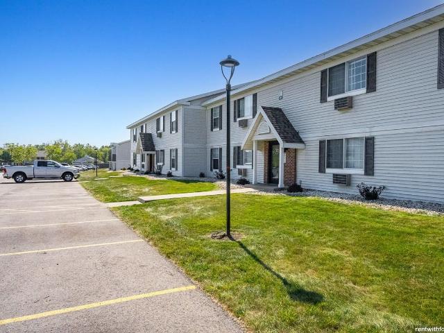 The Reserve on Southtowne I 1 Bedroom Apartment for Rent at 333 311, 211, 225, 235, 245, 323, 333 Southtowne Dr South Milwaukee, WI 53172