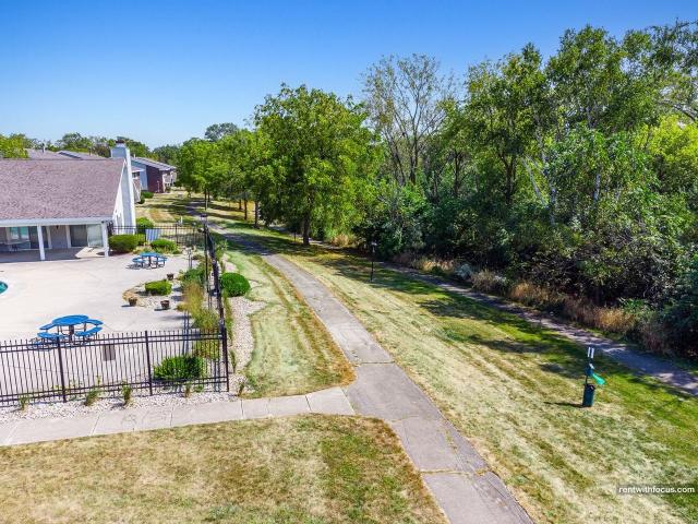 The Reserve on Southtowne III 2 Bedroom Apartment for Rent at 421 205, 209, 213, 217, 237, 233, 319, 409, 421 Southtowne Place, South Milwaukee, WI 53172